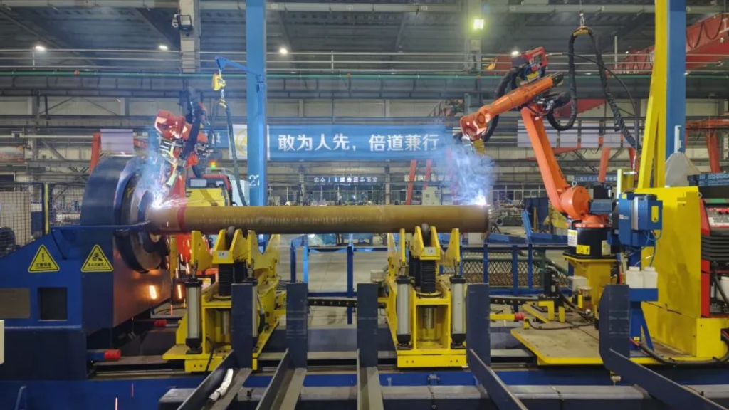 CMHI Haimen shipyard formally put the carbon steel flange robot ...
