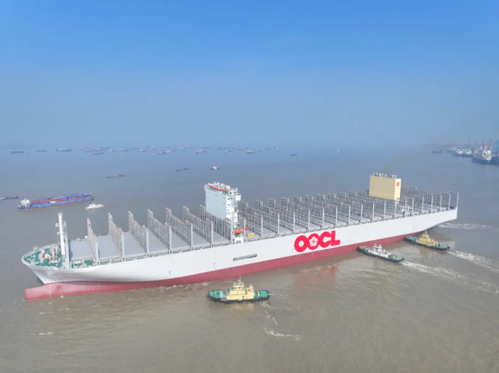 World's largest 24,000 TEU class container ship sets sail for sea ...