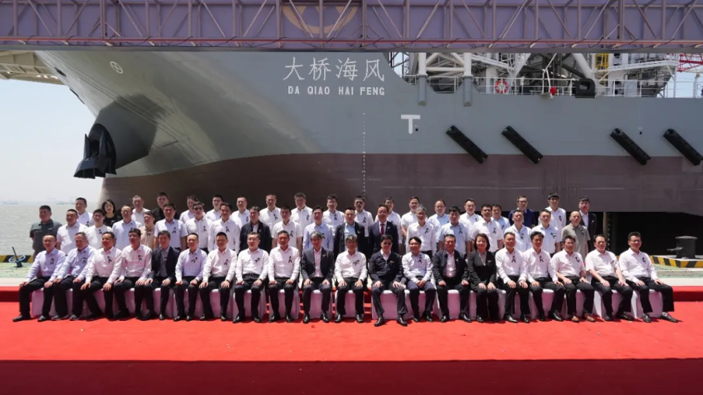 CMHI Haimen shipyard delivers the latest generation of jack-up offshore ...