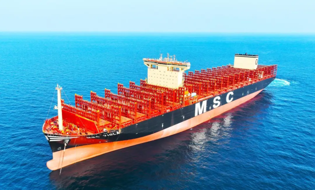 CSSC (Tianjin) Shipbuilding first-built LNG dual-fuel 16,000 TEU container ship completed sea ...