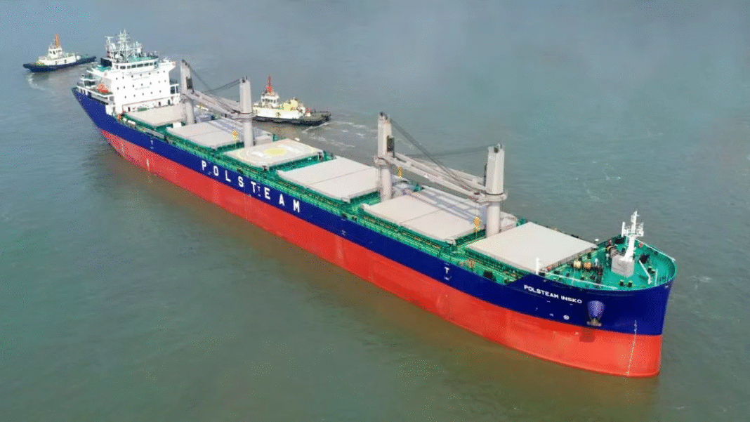 CSSC (Tianjin) Shipbuilding Delivers Fourth LNG-Powered 16,000TEU Mega ...