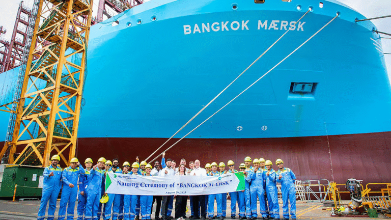 Maersk Names Third 17,000 TEU Methanol Dual-Fuel Boxship "Bangkok ...