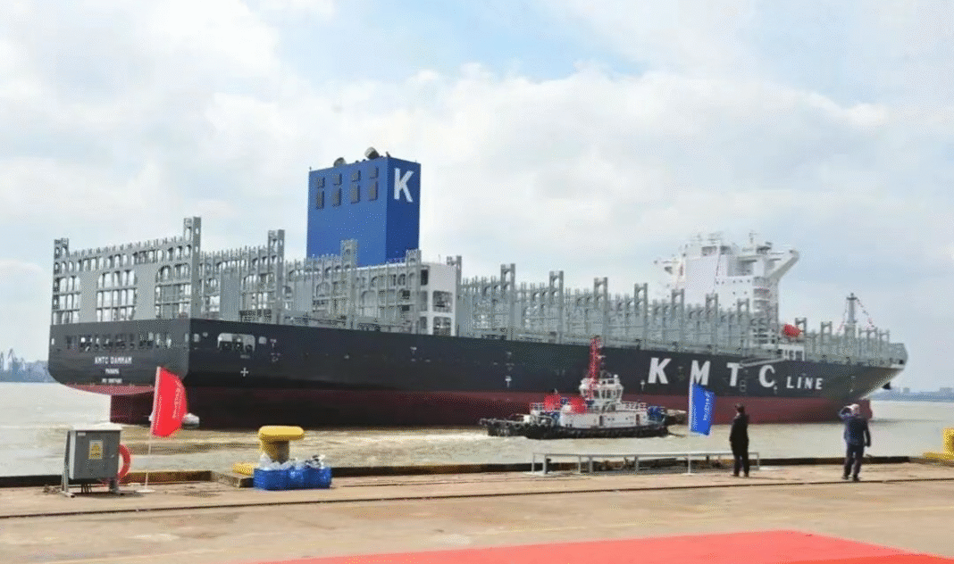 New Yangzi Shipbuilding Hands Over Lepta Shipping's First 8,000 TEU ...