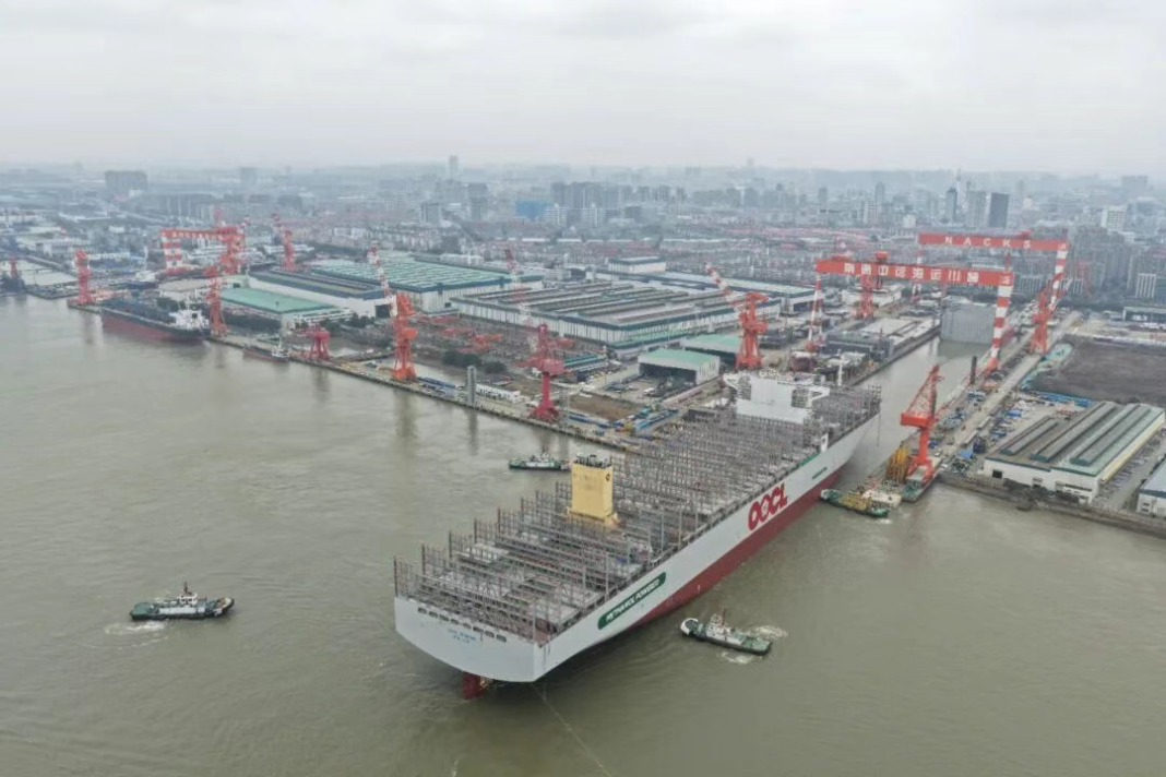 China Launches World’s First 24,000 TEU Methanol Dual-Fuel Container ...